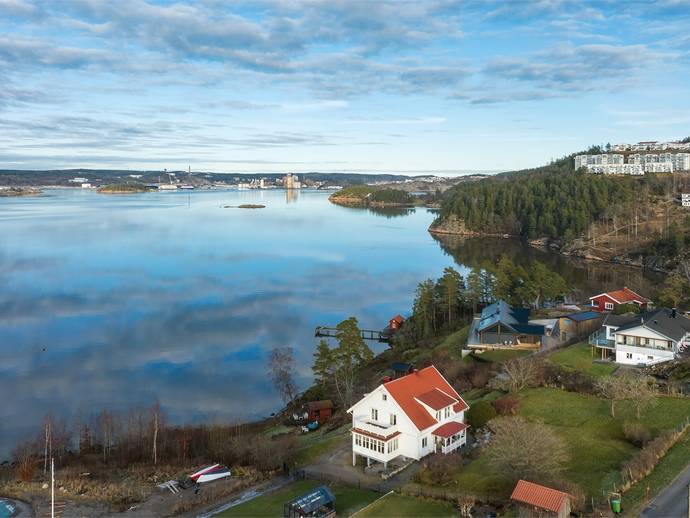 Forshälla Sund 565 i Sund/sundsstrand, Uddevalla kommun - villa till ...