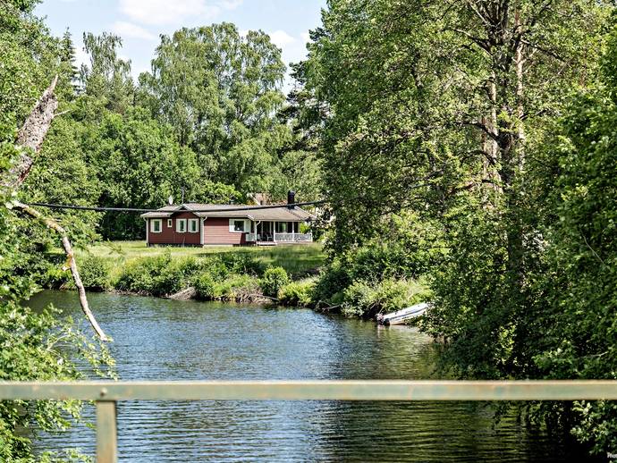 Örsås Assmebro Åbacken 1 i Svenljunga, Svenljunga kommun - villa till ...