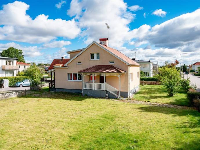 Storgatan 34 i Stora Levene, Vara kommun - villa till salu - Hemnet