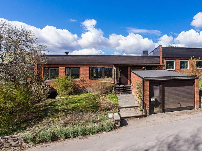 Bergliden 10 - Såld parhus (Äganderätt) - Skogalund, Nacka kommun - Hemnet