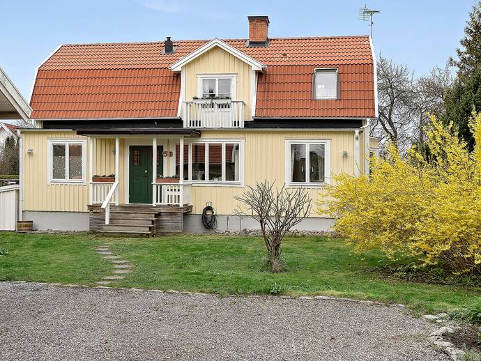 Tennisvägen 5B i Rotebro, Sollentuna kommun - villa till salu - Hemnet