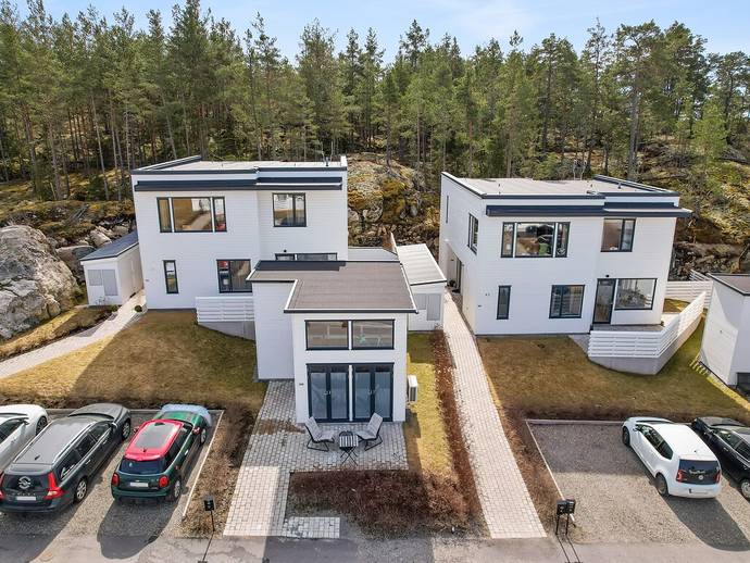 Tant Gredelins väg 41C i Norra Uttran/Sandstugan, Botkyrka kommun ...