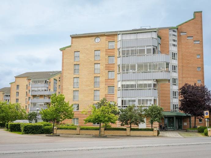 Strandängsgatan 3 i Lomma Centrum, Lomma kommun - lägenhet till salu ...