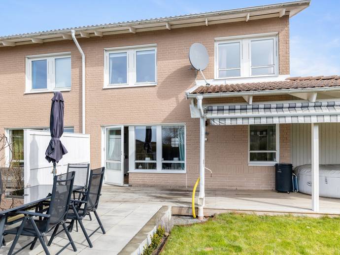 Schottisgatan 16A i Svarte, Ystads kommun - radhus till salu - Hemnet