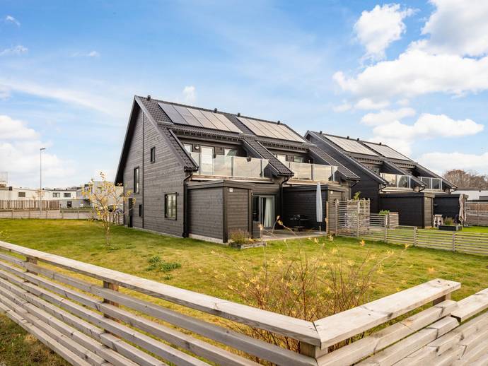 Solgränd 2A i Solbacka Strand, Norrtälje kommun - radhus till salu - Hemnet