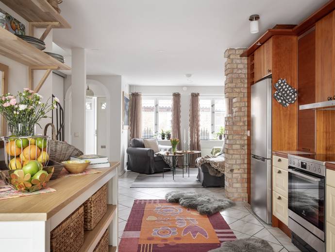 Stora Norregatan 11 i Gamla Stan, Simrishamns kommun - radhus till salu ...