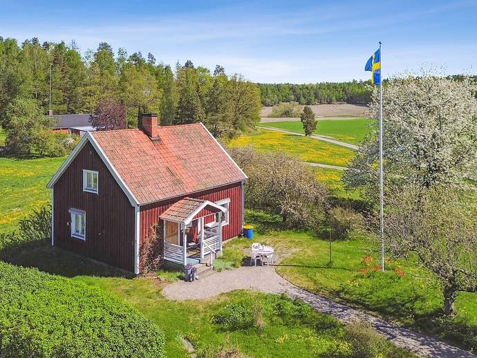 Broby Petterslund i Broby, Eskilstuna kommun - villa till salu - Hemnet