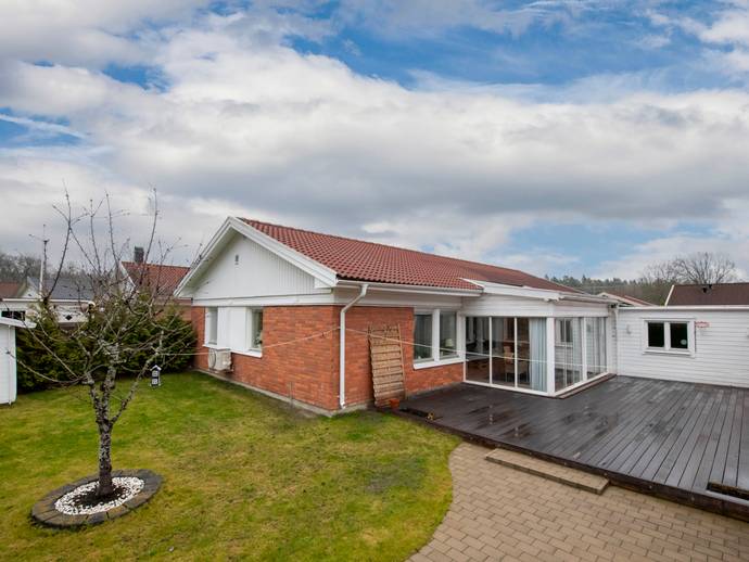 Träsnidarvägen 19 i Eriksborg, Västerås kommun - villa till salu - Hemnet