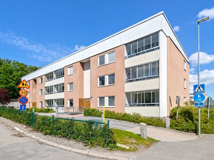 Grödingevägen 16A i Tumba Centrum, Botkyrka kommun - lägenhet till salu ...