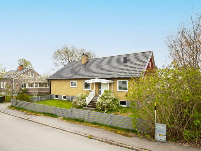Villagatan 7 - Såld villa (Äganderätt) - Lindesberg, Lindesbergs kommun ...