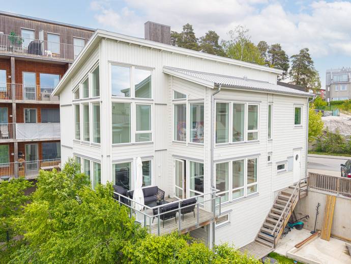 Forskningsringen 60 i Ursvik, Sundbybergs kommun - villa till salu - Hemnet