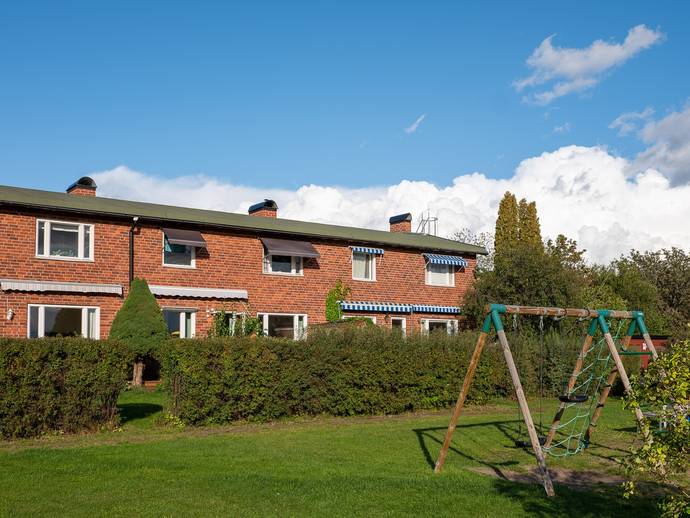 Rudbecks Väg 125 i Edsberg-Landsnora, Sollentuna kommun - radhus till ...