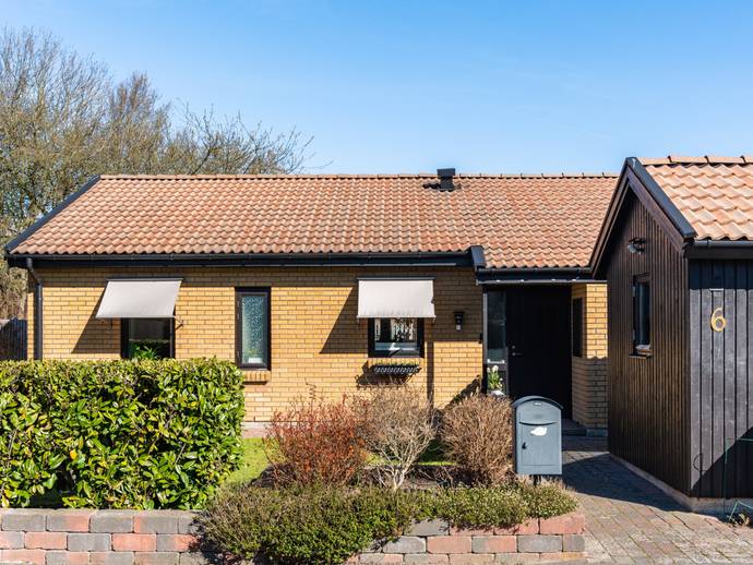 Alnetorget 6 i Lomma, Lomma kommun - radhus till salu - Hemnet