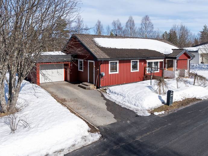 Cellovägen 7 i Vindeln, Vindelns kommun - villa till salu - Hemnet