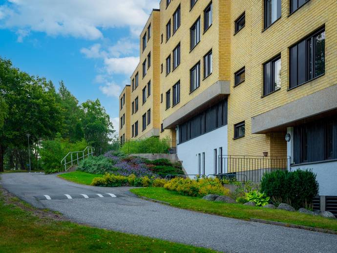 Hasselbacken 10 i Centrala Väsby, Upplands Väsby kommun - lägenhet till ...