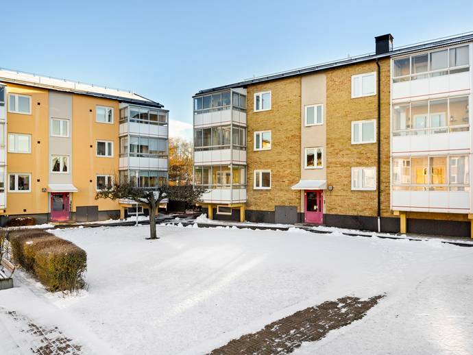 Simrisvägen 4A i Simrishamn, Simrishamns kommun - lägenhet till salu ...