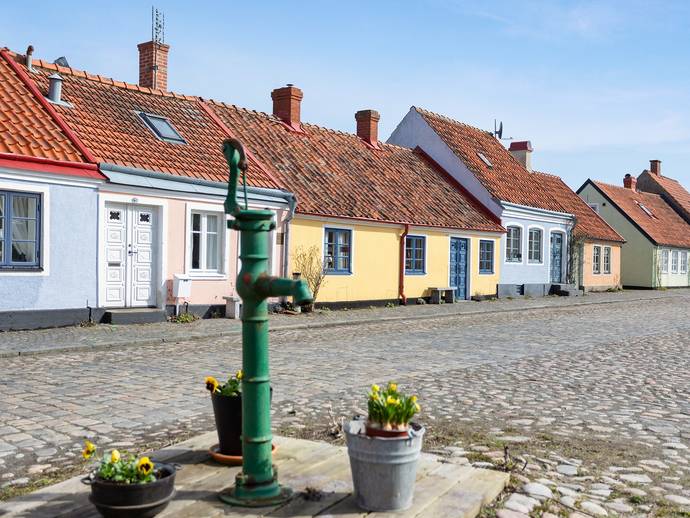 Stora Norregatan 44 i Gamla Stan, Simrishamns kommun - villa till salu ...