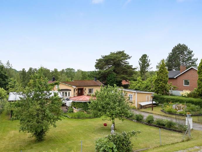 Östaviksvägen 16 i Stallarholmen, Strängnäs kommun - villa till salu ...