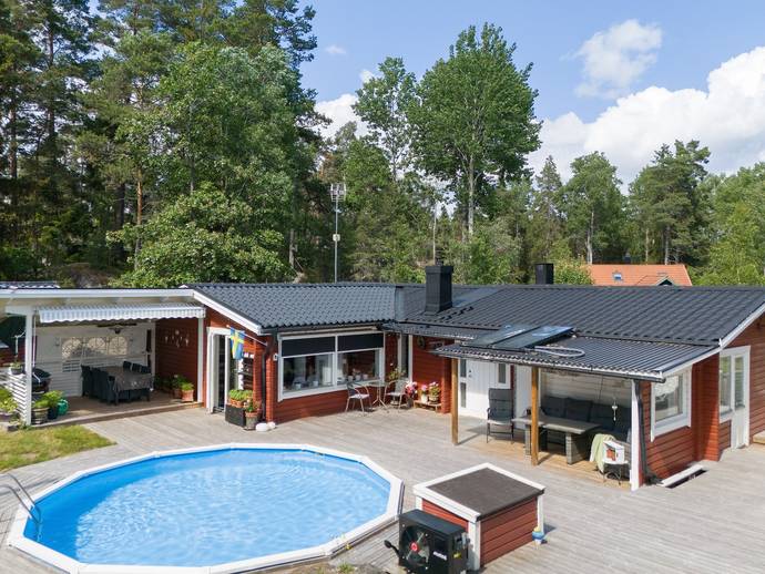 Hyttvägen 8 i Fagerdala, Värmdö kommun - villa till salu - Hemnet