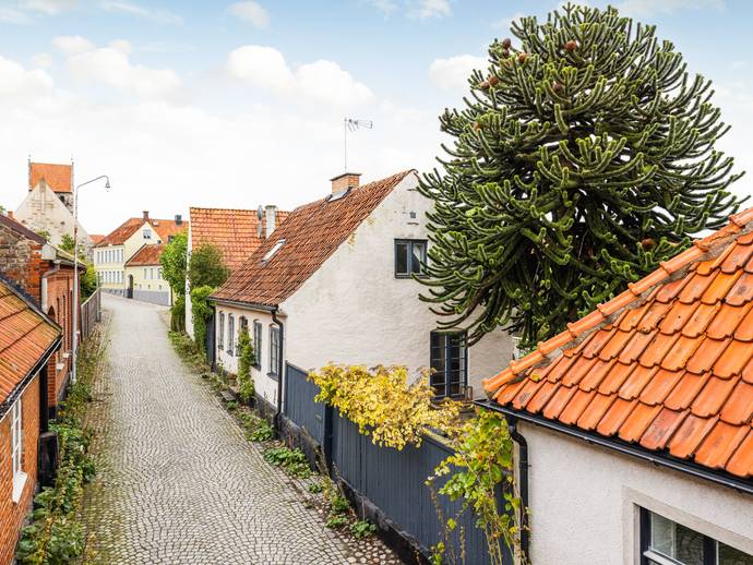 Brunnsgatan 10 i Gamla stan - Simrishamn, Simrishamns kommun - villa ...