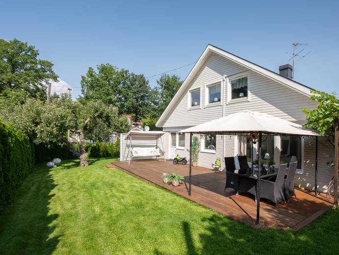 Slöjdvägen 15 i Segeltorp, Huddinge kommun - villa till salu - Hemnet