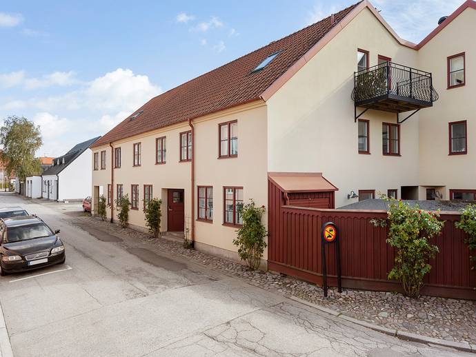 Lilla Östergatan 32 B i Centrala Ystad, Ystads kommun - radhus till ...