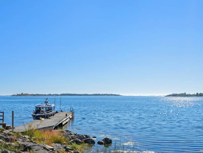 Runmarö Krokholmen 106 i Runmarö, Värmdö kommun - fritidsboende till ...