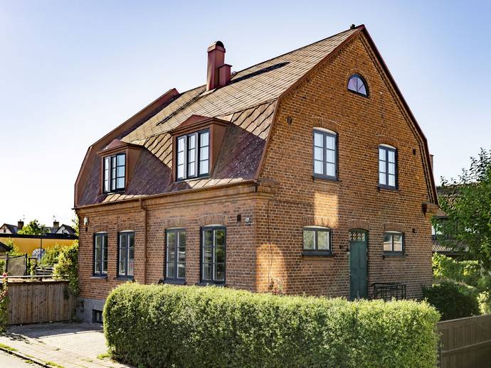 Västra Ansgarigatan 14 i Gamla Limhamn, Malmö kommun - villa till salu ...