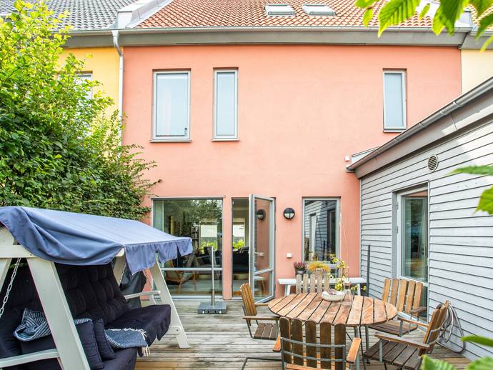 Naxosgatan 8 i Lomma - Centralt, Lomma kommun - radhus till salu - Hemnet