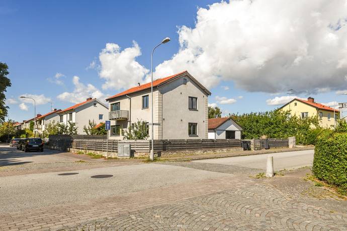 Svarvaregatan 9 i Centrala Trelleborg, Trelleborgs kommun - Villa till salu - Hemnet