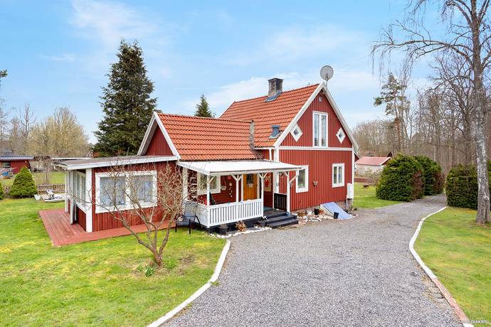 Parkvägen 12 i Alsterbro, Nybro kommun - Villa till salu - Hemnet