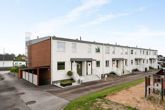 Ivar Widéensgatan 70 i Hindsbo, Skara kommun - radhus till salu - Hemnet