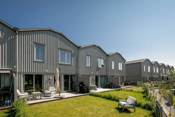 Blockhusvägen 93 i Skarpäng, Täby kommun - Radhus till salu - Hemnet