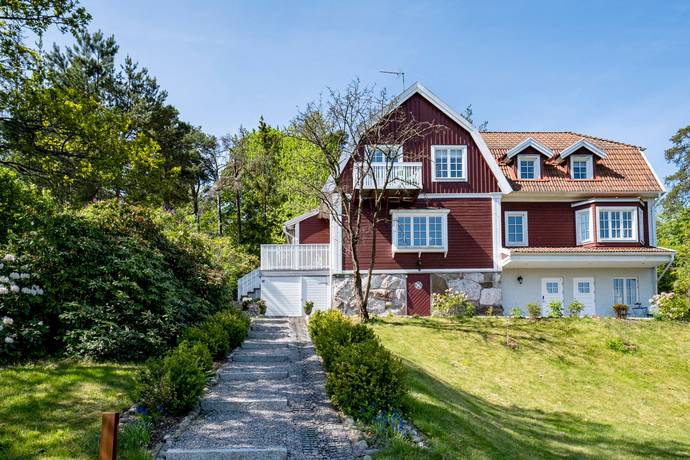 Krigsstigen 8 i Stocksund, Danderyds kommun - Villa till salu - Hemnet
