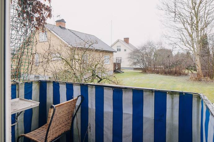 Sjötorpsvägen 5B i Lyrestad, Mariestads kommun - lägenhet till salu ...