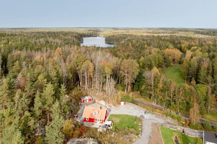 Skogstorp transjön 4 i Hemfosa, Haninge kommun - villa till salu - Hemnet