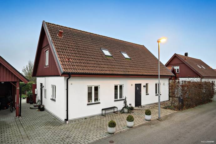 Kastanjegatan 4 i Vellinge, Vellinge kommun - Villa till salu - Hemnet