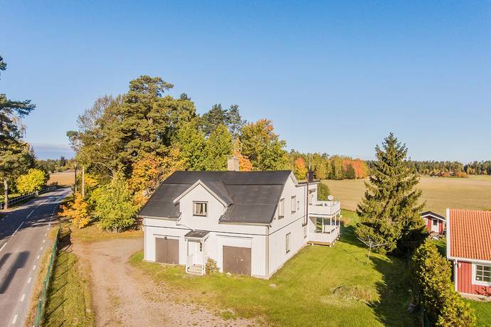 Rafémo 4 i Hölö, Södertälje kommun - Villa till salu - Hemnet