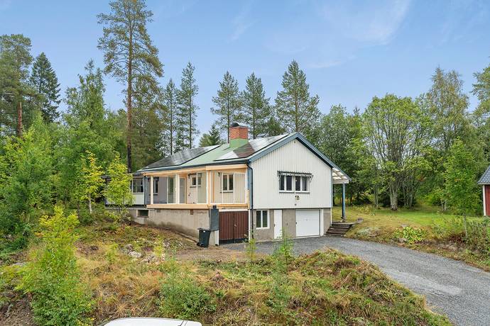 Inre Ringvägen 48 i Robertsfors, Robertsfors kommun - villa till salu ...