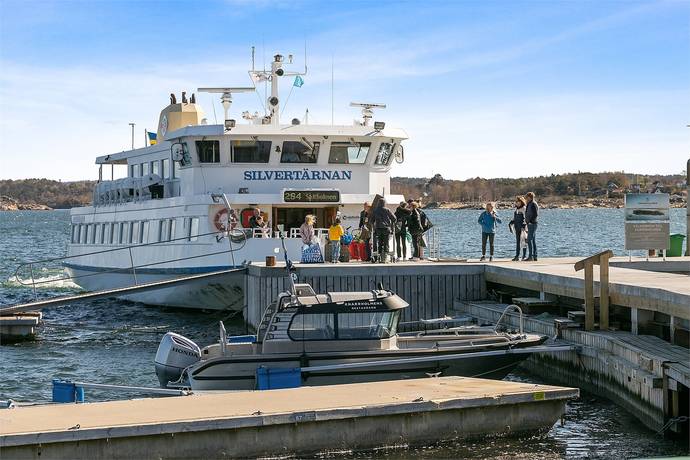 Norra Knarrholmsvägen 16 i Södra Skärgården Knarrholmen, Göteborgs ...
