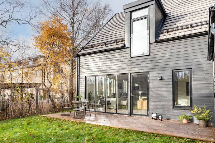 Kubikenborgsvägen 1B i Enskede - Stureby, Stockholms kommun - radhus ...