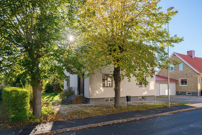 Linnégatan 55 i Mellerud, Melleruds kommun - Villa till salu - Hemnet