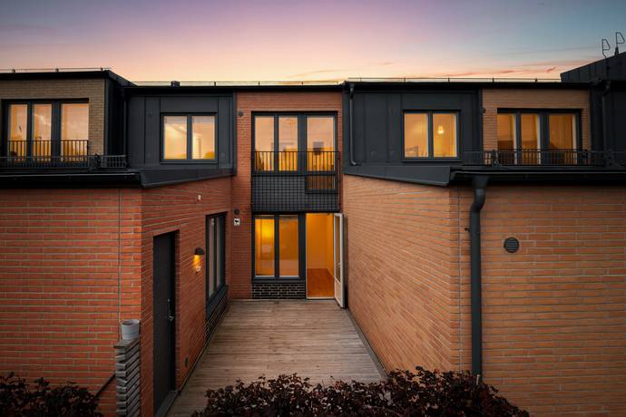 Rissneleden 123D i Rissne, Sundbybergs kommun - radhus till salu - Hemnet