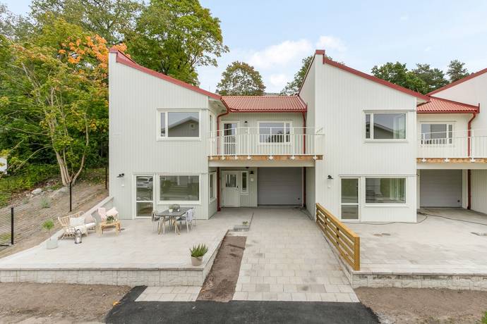 Bureusvägen 8E i Bromma Norra Ängby, Stockholms kommun - Radhus till ...