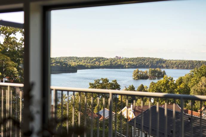 Ulvsbergsvägen 15E i Tullinge Strand, Botkyrka kommun - Lägenhet till ...
