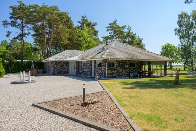 Fågelsångsvägen 10 i Saxtorp, Landskrona kommun - Villa till salu - Hemnet