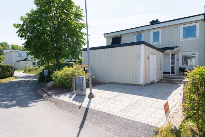 Jutegränd 10 i Herrestad, Uddevalla kommun - Radhus till salu - Hemnet