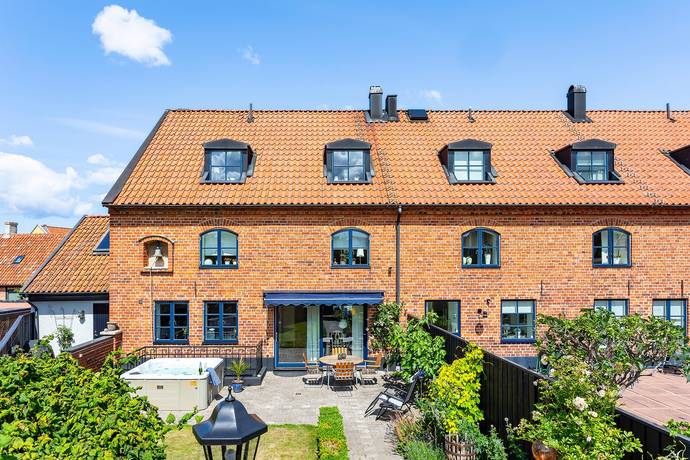 Regeringsgatan 15 i Simrishamn, Simrishamns kommun - radhus till salu ...