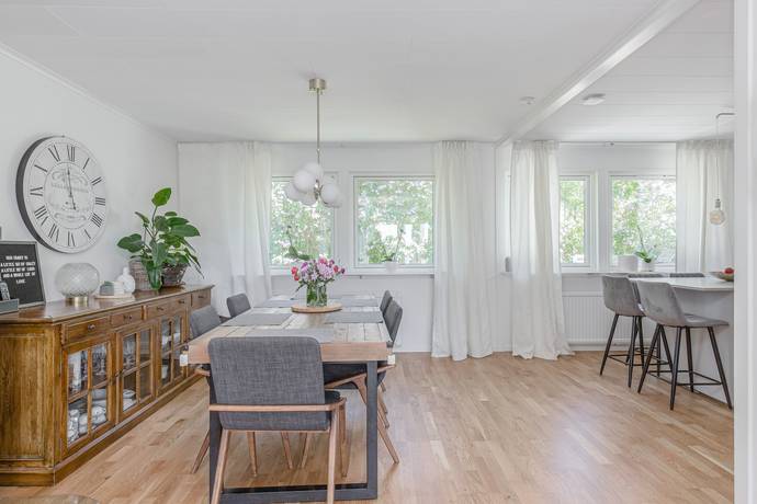 Hagavägen 12 I Ormsta Vallentuna Kommun Villa Till Salu Hemnet