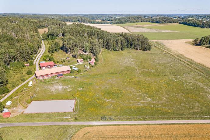 Stångby Mellanstugan 1 i Tystberga, Nyköpings kommun - villa till salu ...